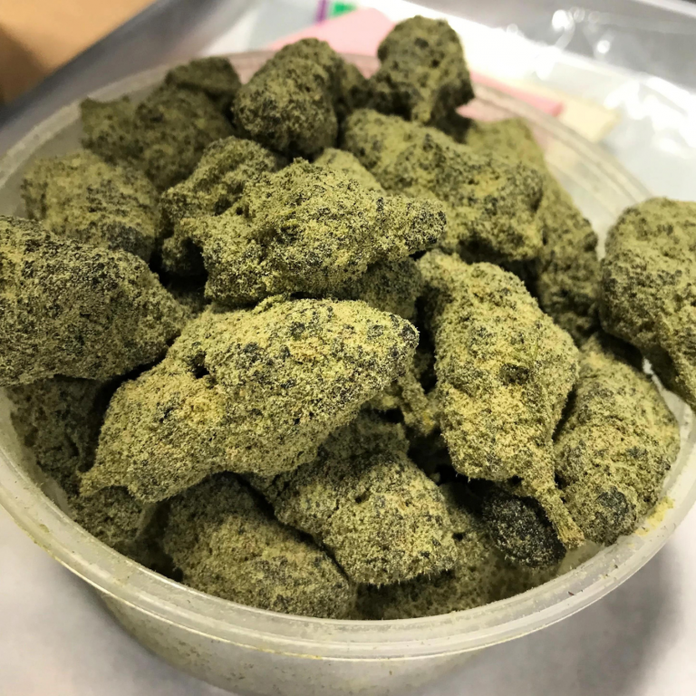 Moon rock weed price per gram, Buy 1g, Purple moon rocks bud